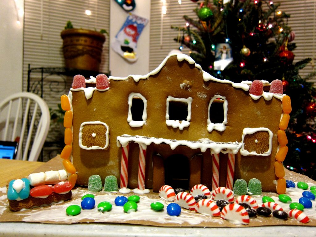 Remember the Alamo (...GINGERBREAD HOUSES)!!!! - Pee-wee's blog