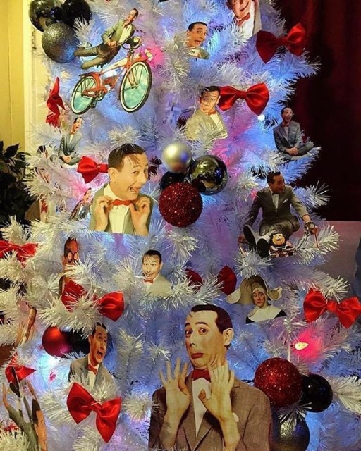 LOOK! A 'Pee-wee Herman Christmas Tree'!!!! - Pee-wee's blog
